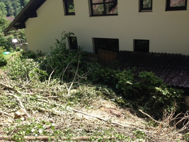Hangrutsch bedrohte Wohnhaus - Salzkammergut