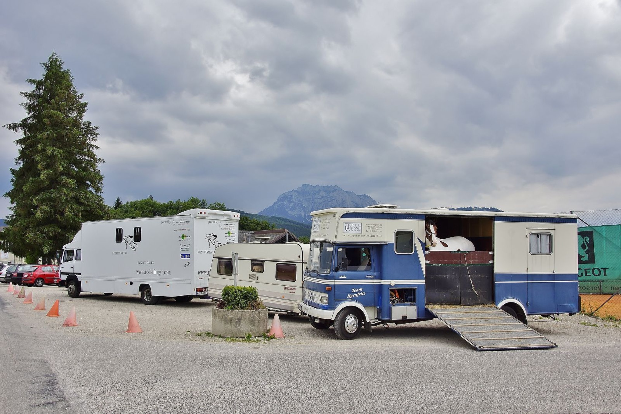 Ländliches Reiter Springen und Mannschaft Springen in Gschwandt ...
