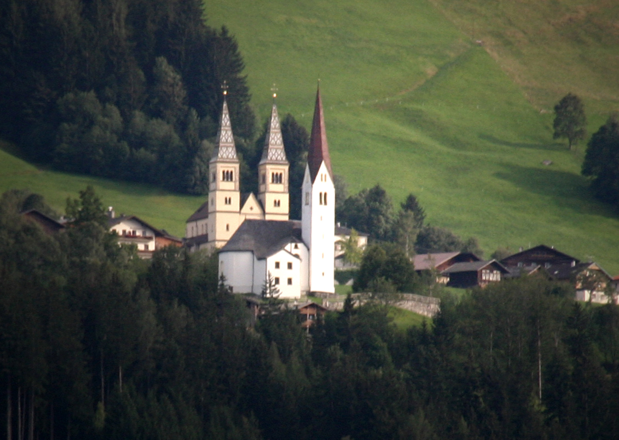 Weerberg hat 3 Kirchtürme - Schwaz