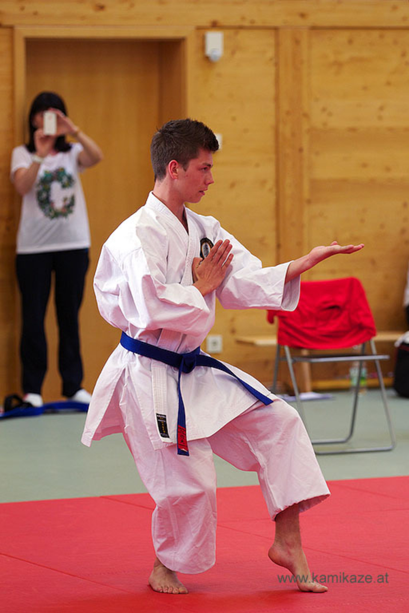 Rene Reinthaler wird 5. beim Karate Austria Junior - Kirchdorf