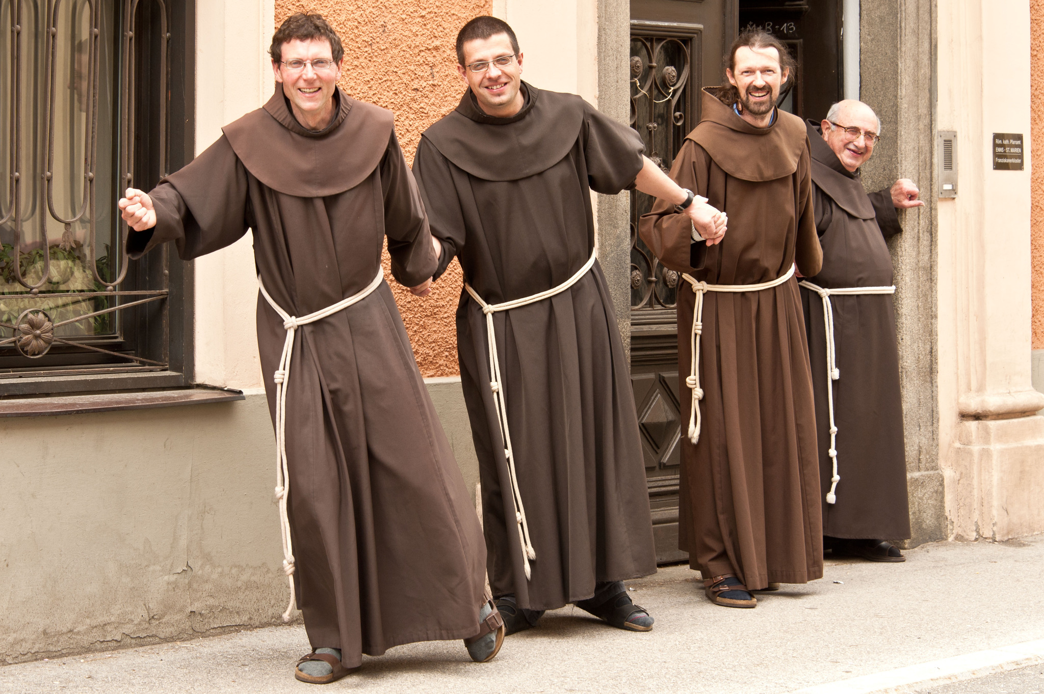 Franziskaner in Enns sagen „Pfarrhof ade“ - Enns