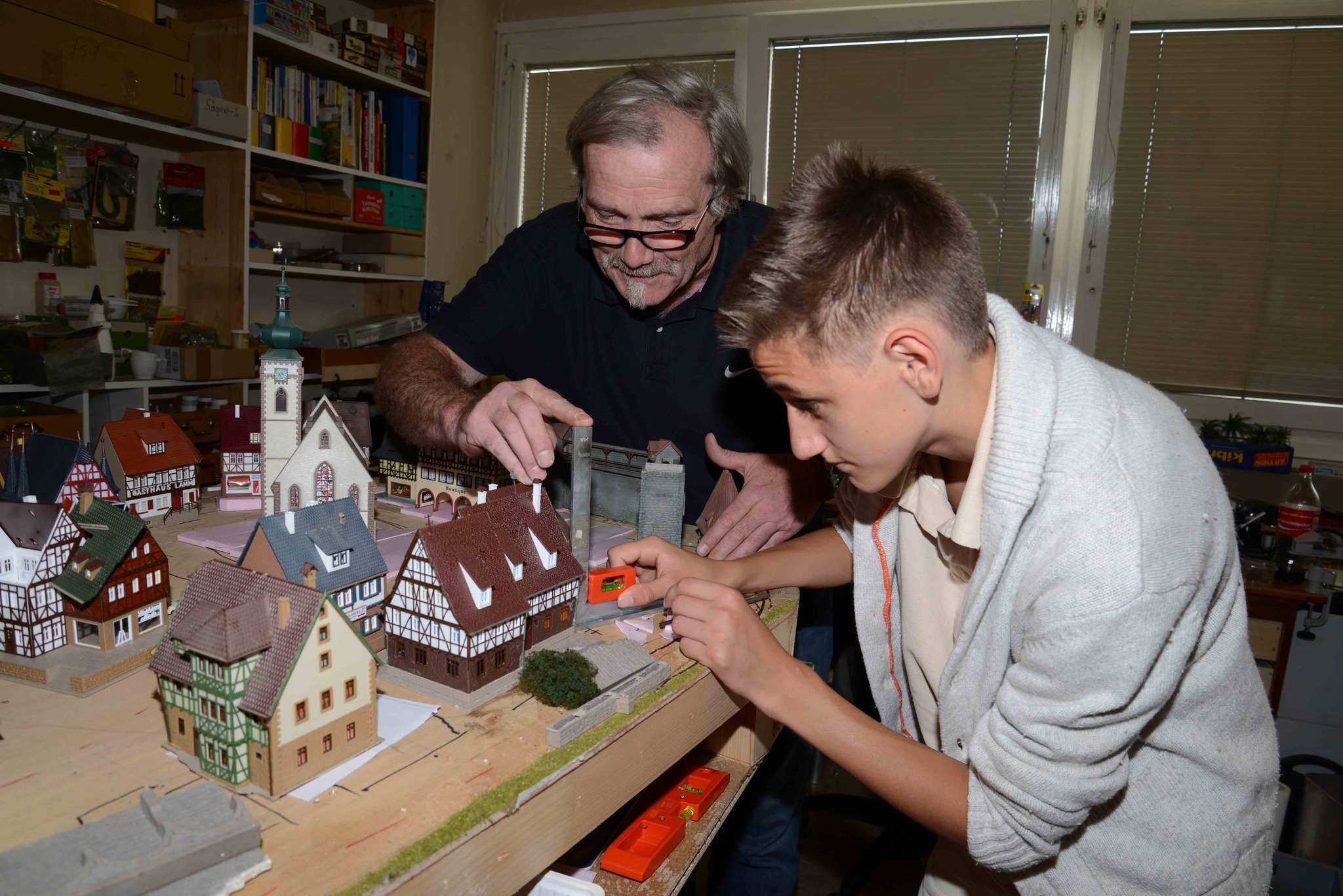 Landschaften im Modell perfekt bauen - Horn