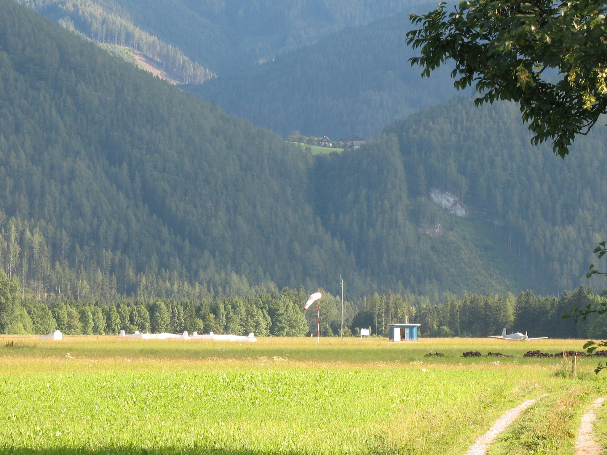 Blick zum Flugplatz in Turnau 2008 - Murtal