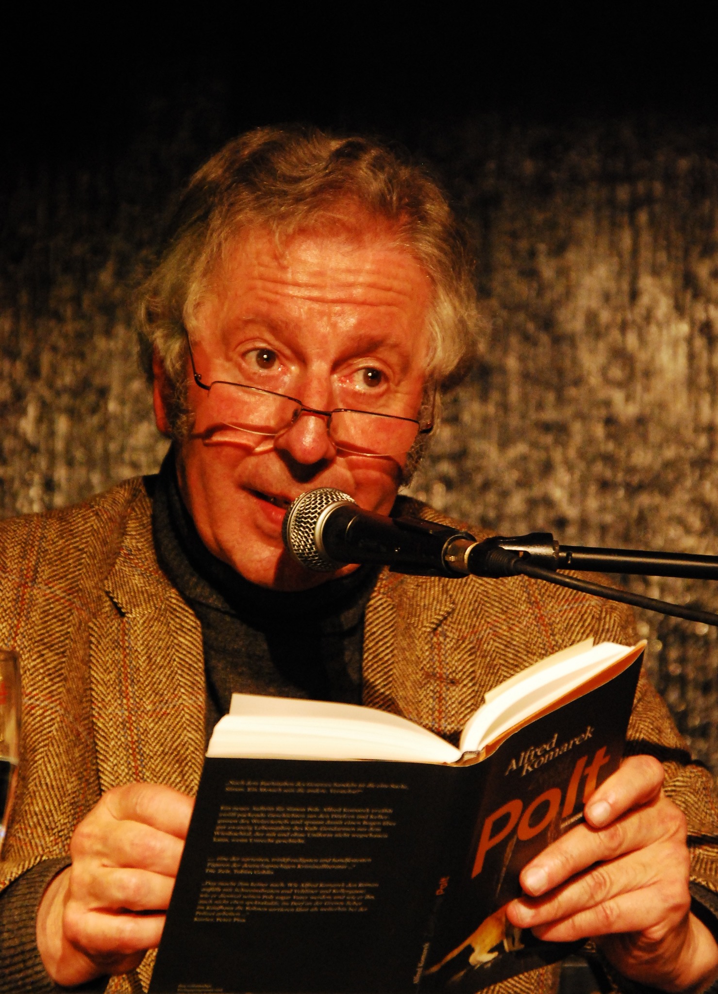 Autorenlesung mit Alfred Komarek "Zwölf mal Polt" - Wels & Wels Land