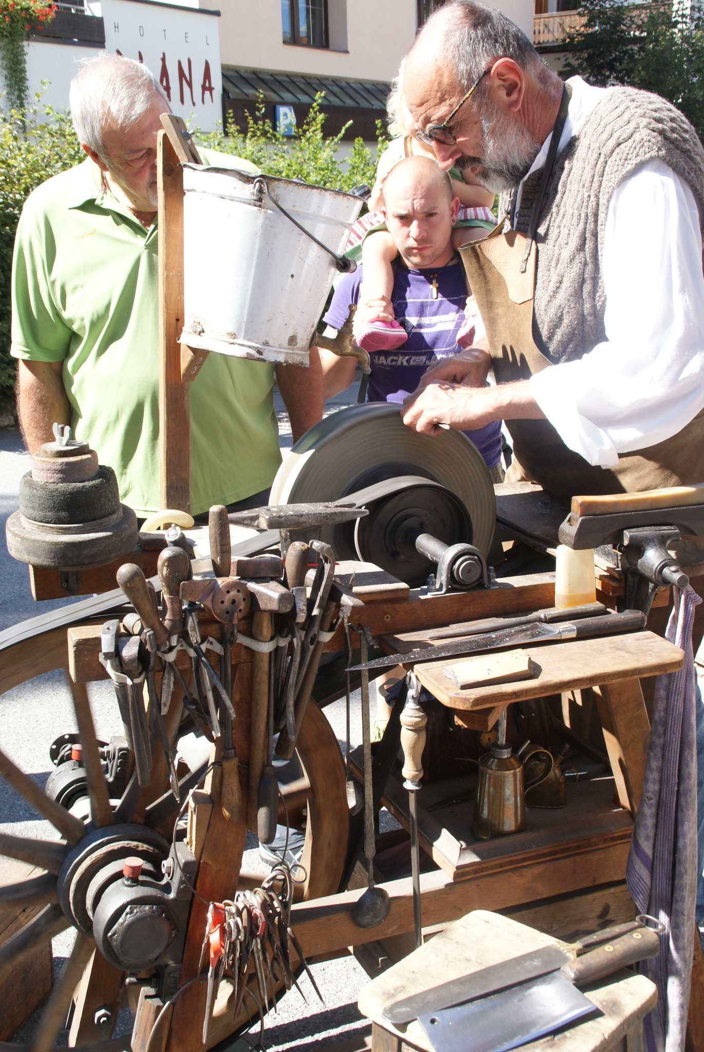 „Altes Handwerk Tirol“ am 7. und 8. September 2013 in der Fußgängerzone ...