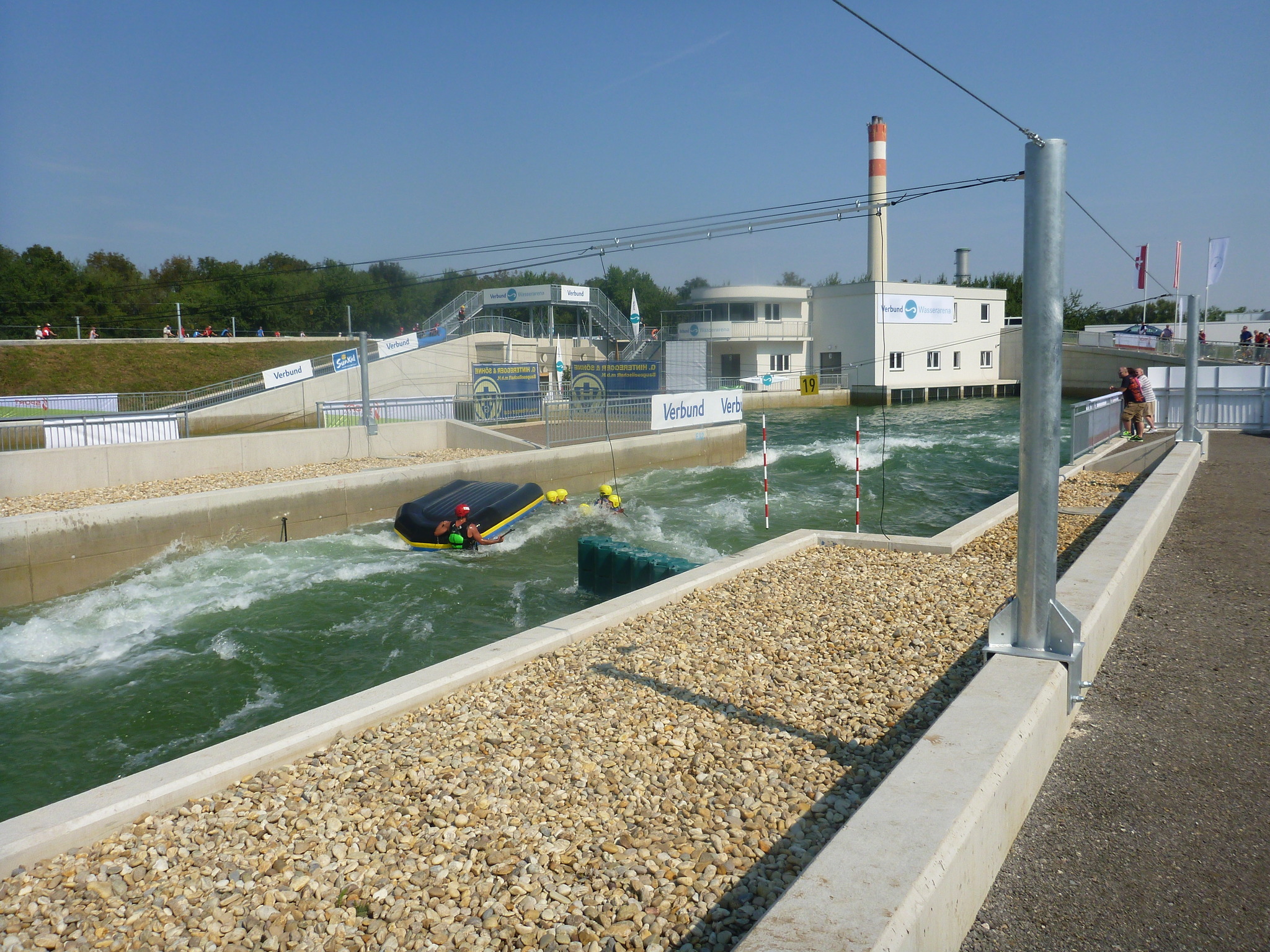 Erste künstliche Wildwasser-Anlage Österreichs „Verbund-Wasserarena ...