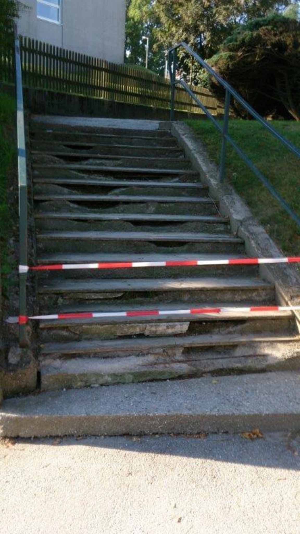 Stiege gesperrt: Zuständigkeit ungeklärt - Zwettl