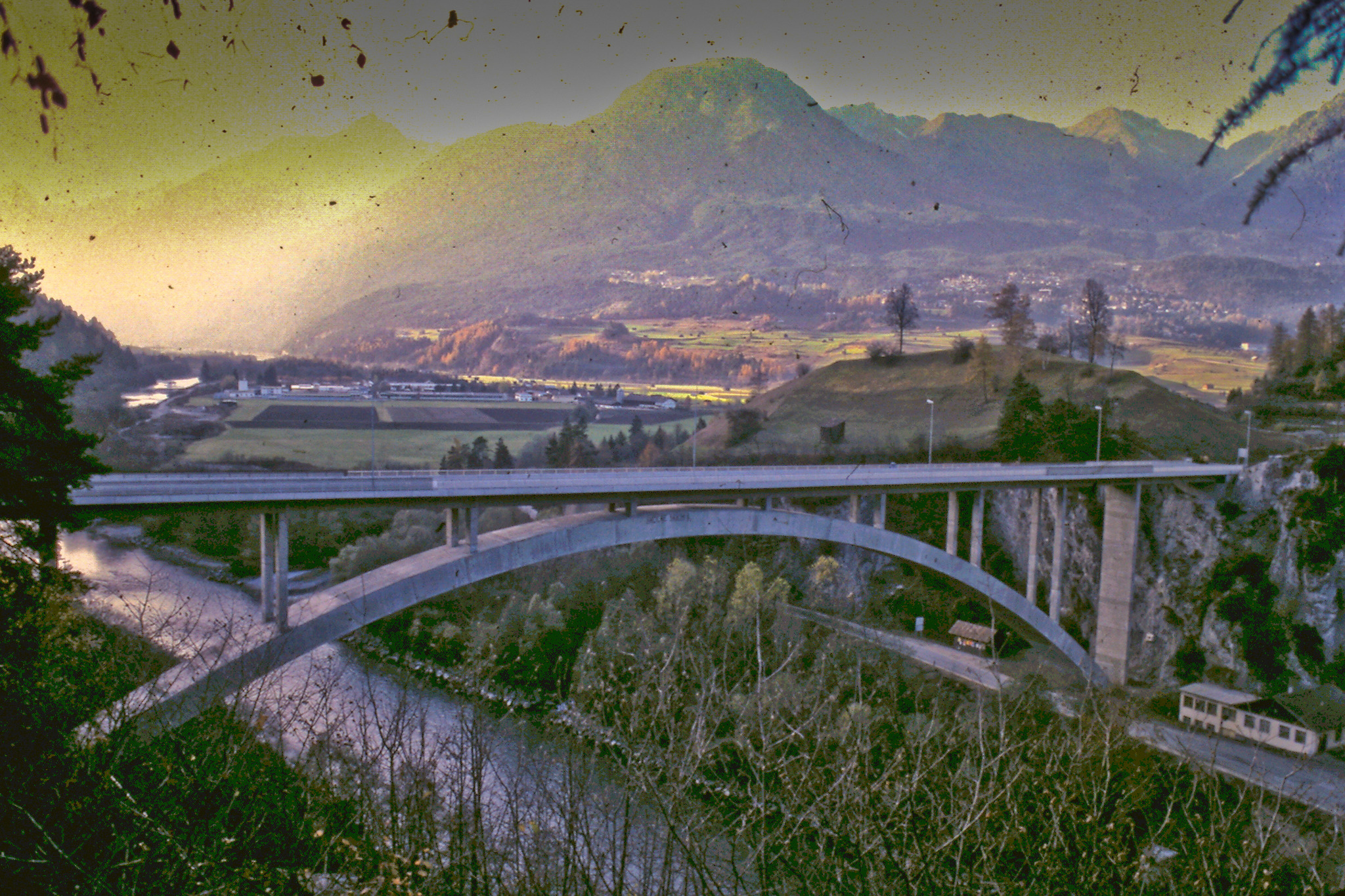 "30 Jahre Pitztalbrücke" - Eingang ins Pitztal über neuerbaute Brücke ...