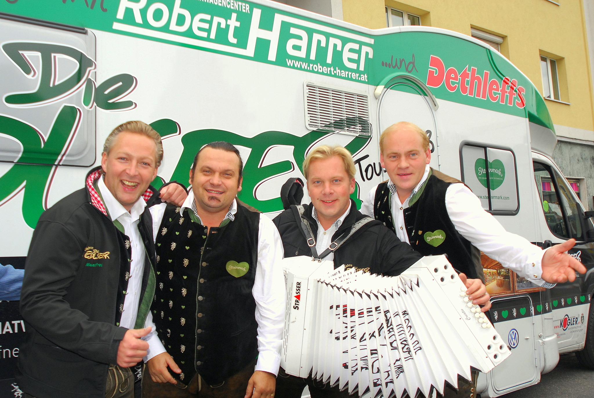 "Die Edlseer" und "Dorfrocker" am 50. Simmeringer Straßenfest - Hietzing