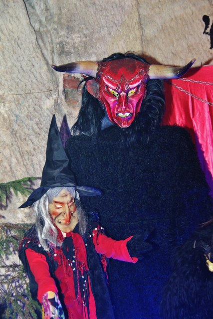 Große Krampus-, Perchten- u. Maskenausstellung in Römersteinbruch ...