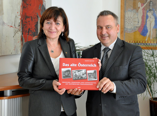 In 25 Jahren 100 Bücher geschrieben - Kufstein