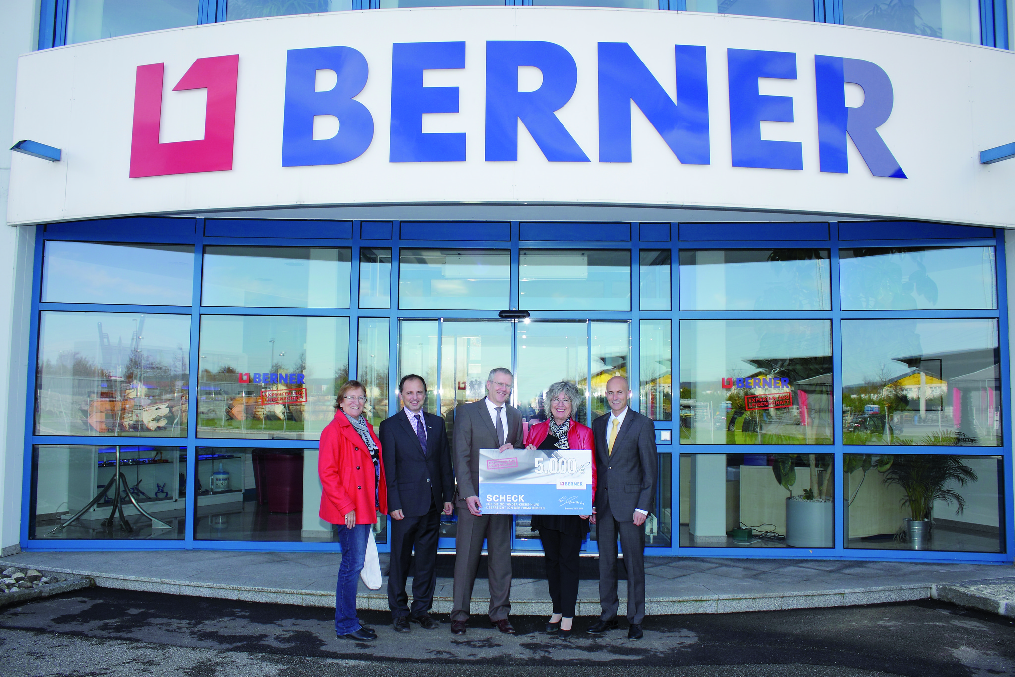 Berner spendet 5000 Euro für krebskranke Kinder - Braunau