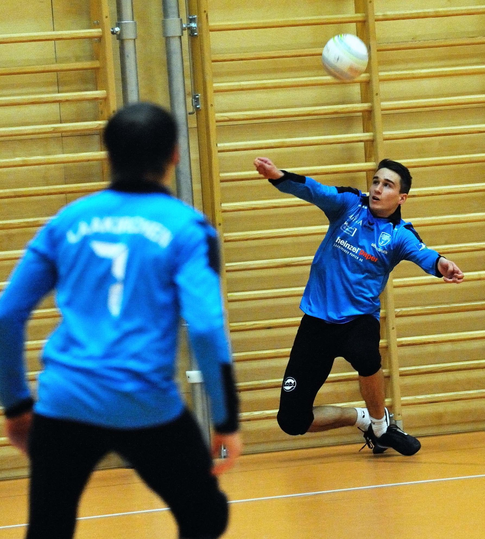 Faustballer in Licht und Schatten - Salzkammergut