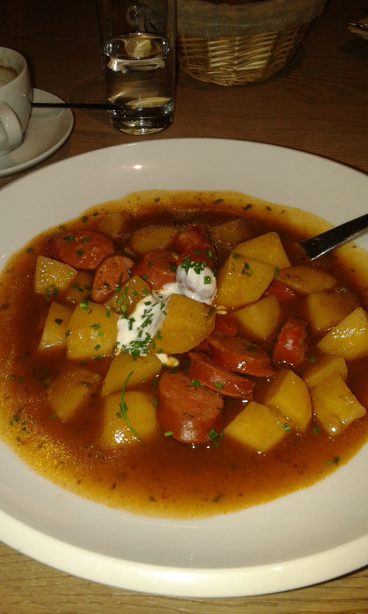 „Einfache“ Hausmannskost hervorragend zubereitet; - Linz