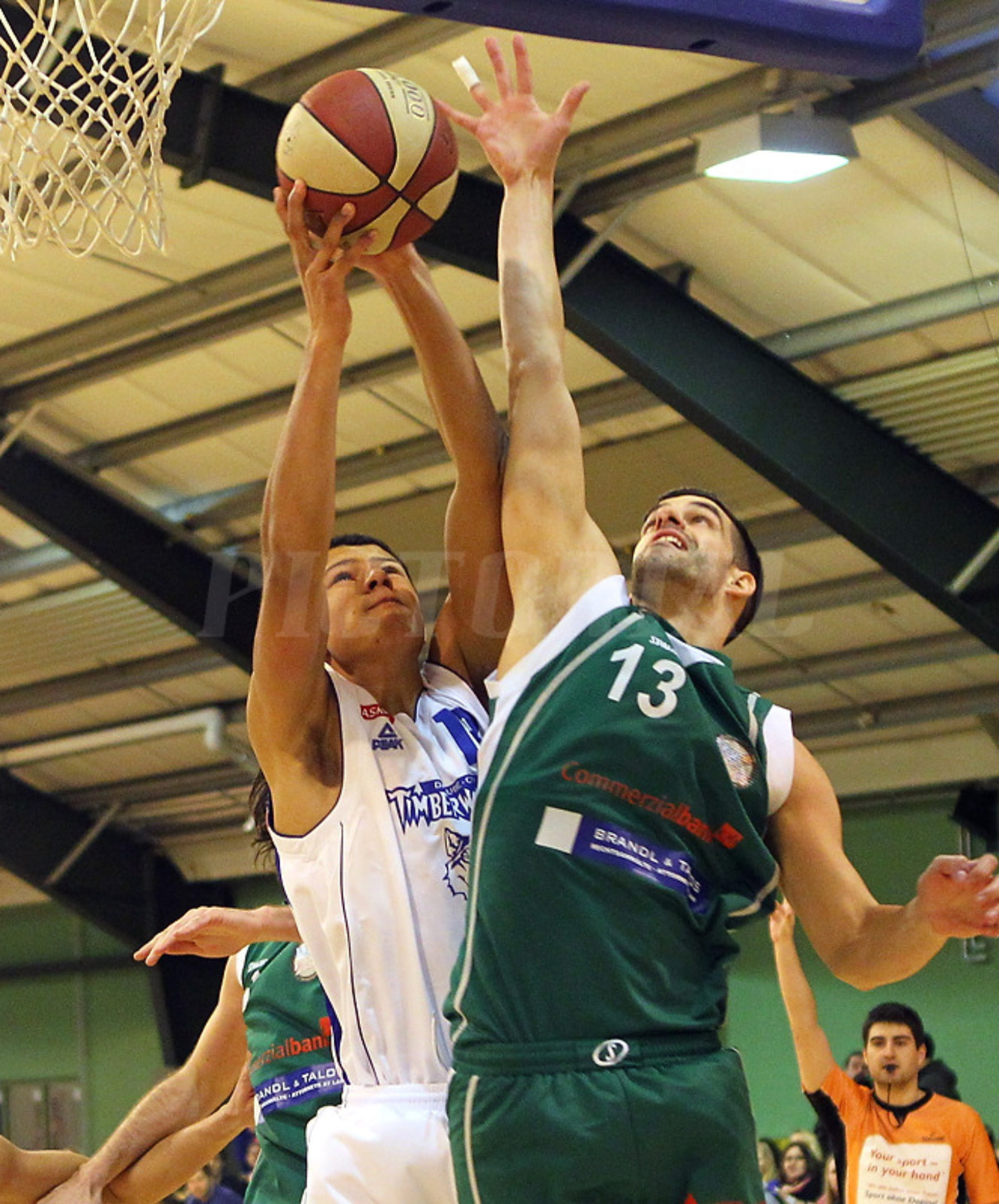 Zuerst ins Donau Zentrum - dann in den Wolves Dome - Donaustadt
