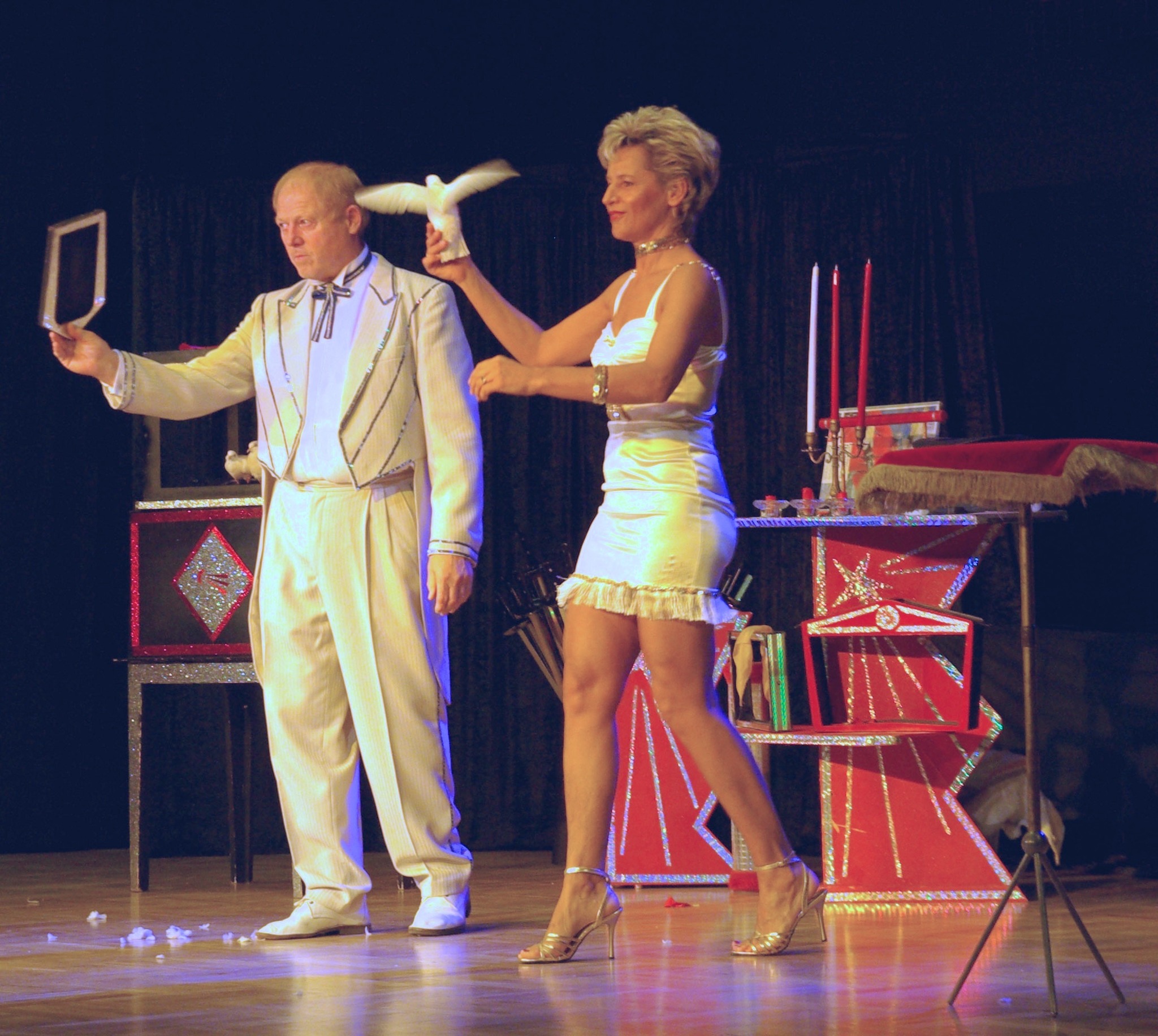 „Magie & Dinner“ am 5. April im Seminar Park Hotel - Neunkirchen