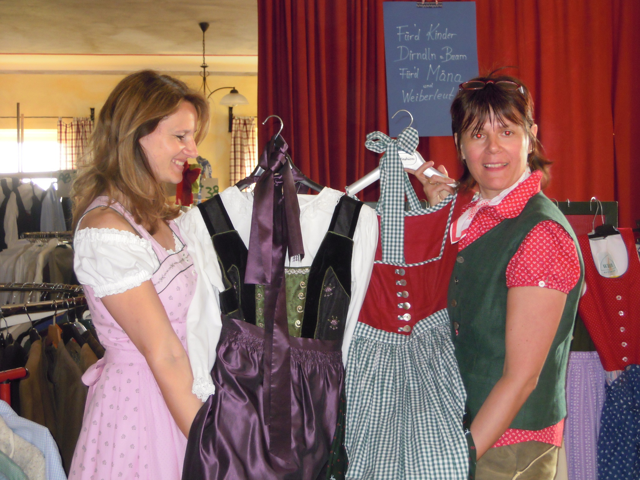 Trachtenbörse für Dirndl, Lederhosen und Kindertrachten - Flachgau