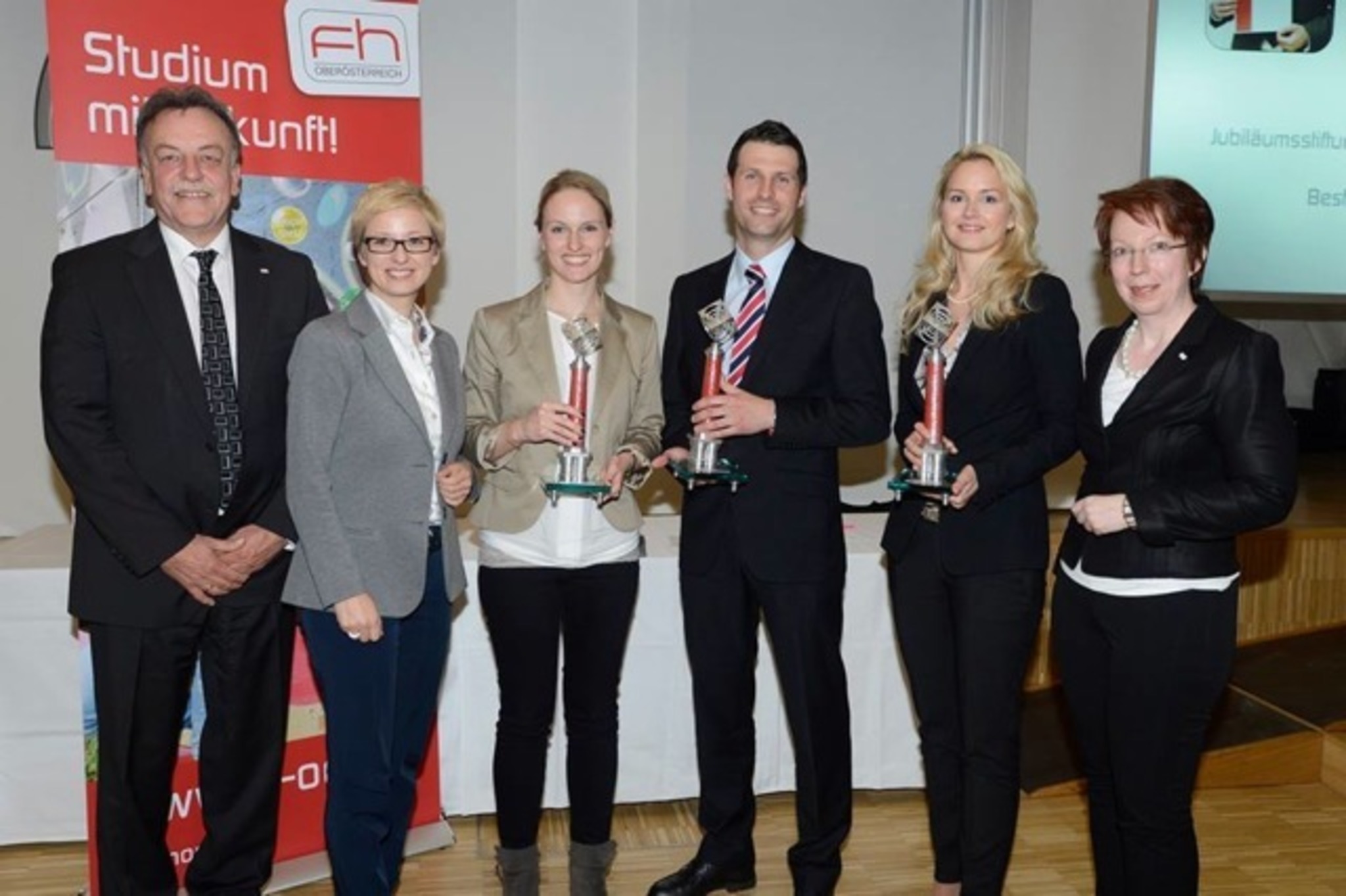 Linzerin gewinnt Preis an der FH Steyr - Linz