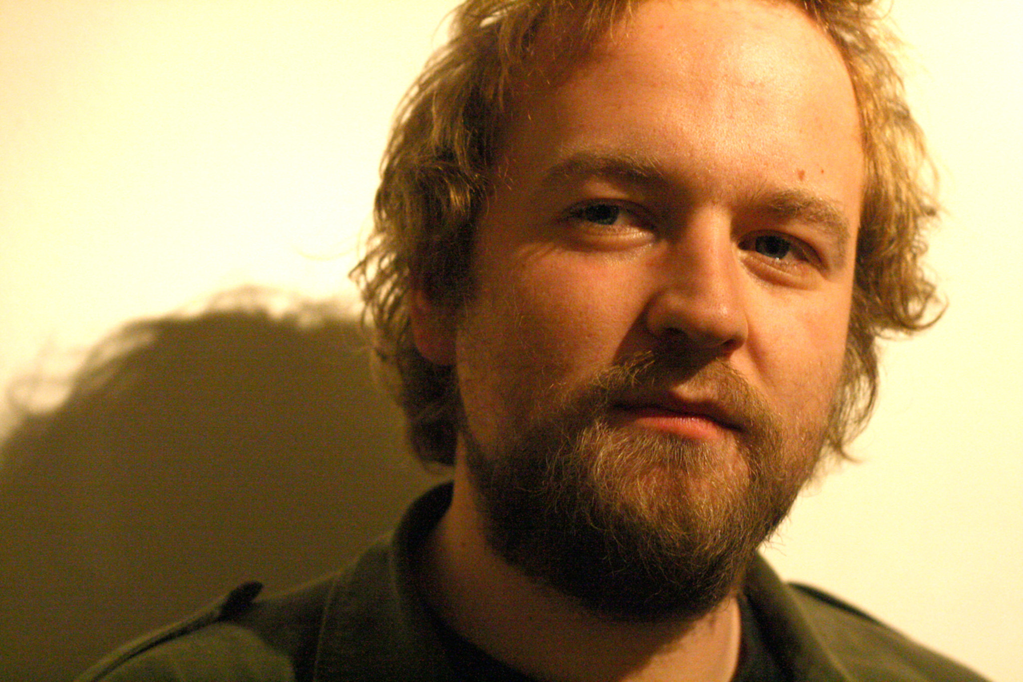 Roland Gratzer und die Kunst in Anger: das komm.st in der vierten Runde ...