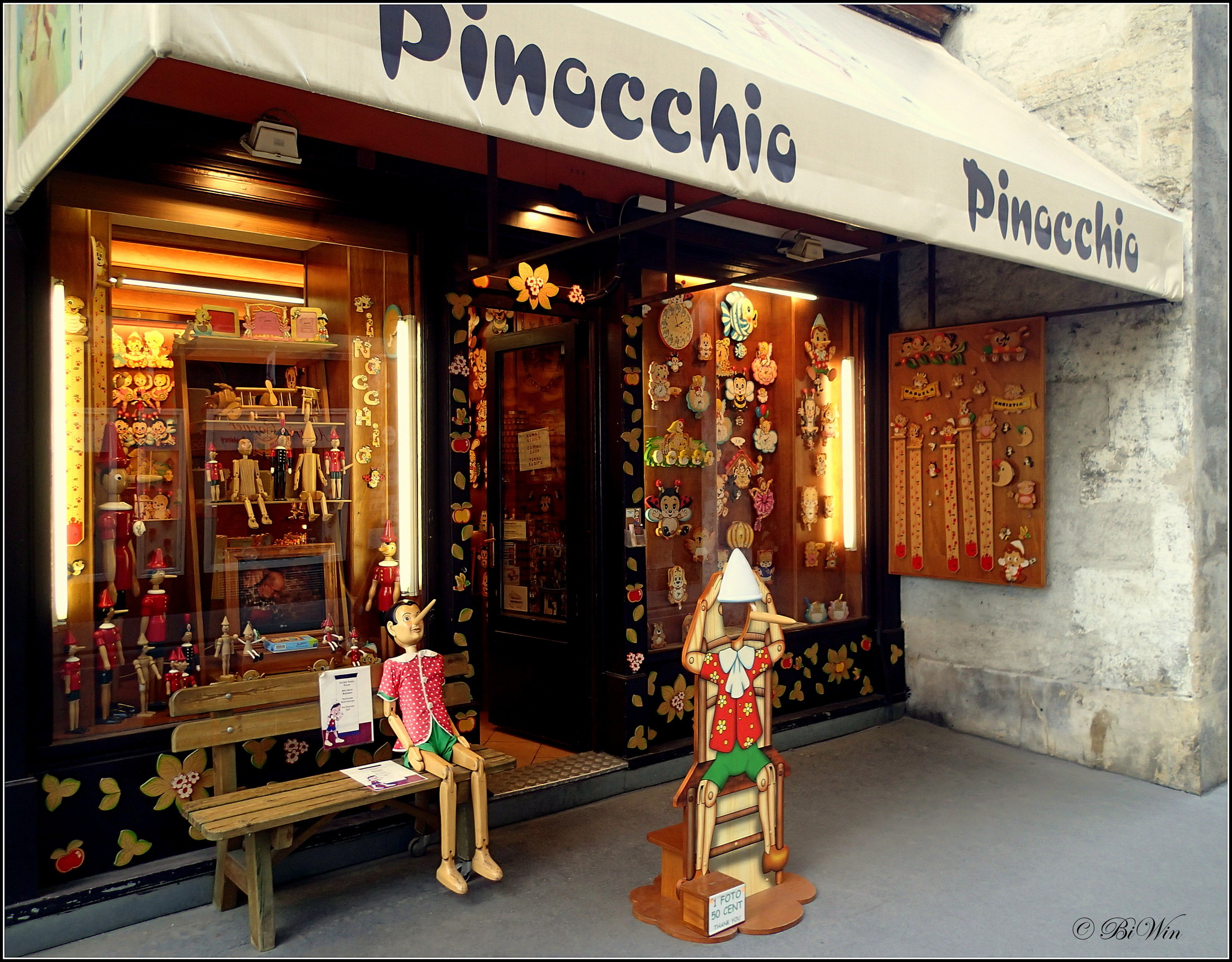Pinocchios in Hülle und Fülle :-) - Hollabrunn
