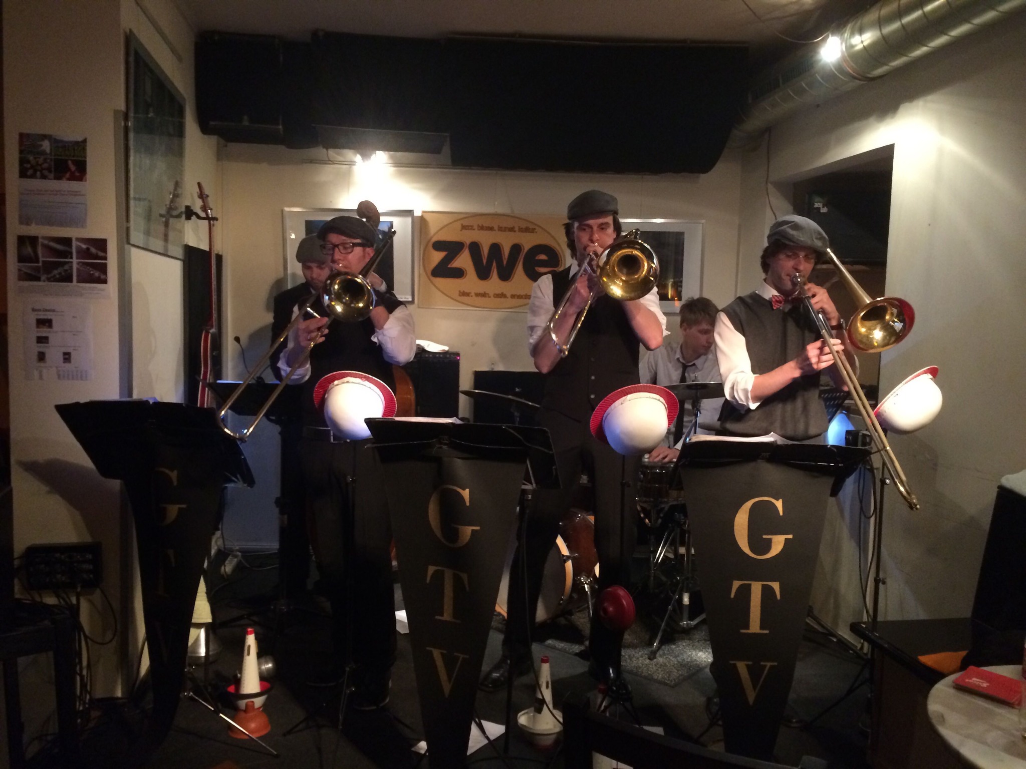 Jetzt im ZWE ... German Trombone Vibration Fünf junge Herrn aus Berlin ...