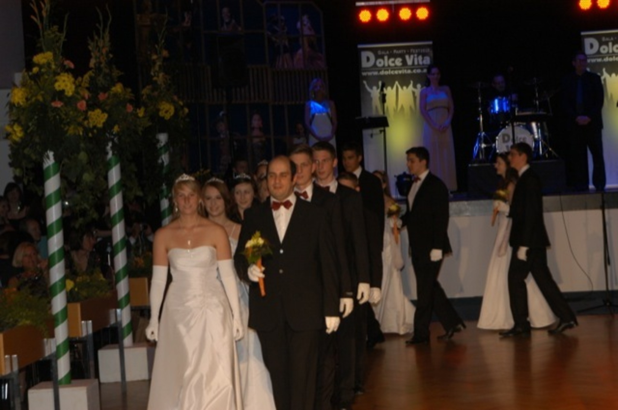 Tradition und Fun bei HTL-Ball - Hollabrunn