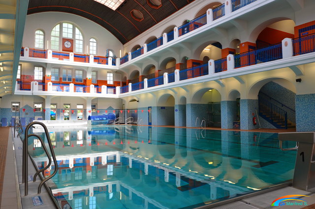 Das älteste Hallenbad Wiens in Betrieb feiert Geburtstag - Hernals