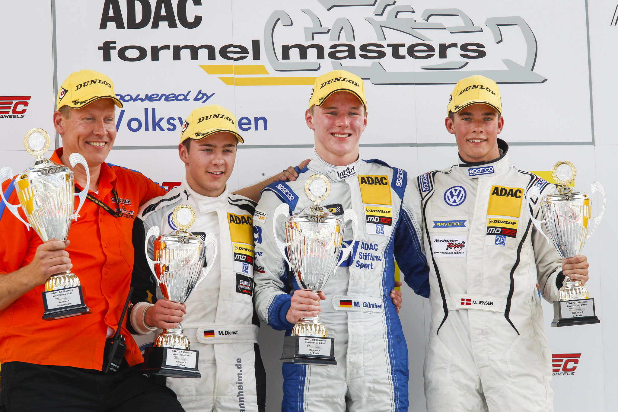 ADAC Formel Masters: Neuhauser Racing verteidigt Tabellenführung - Schwaz