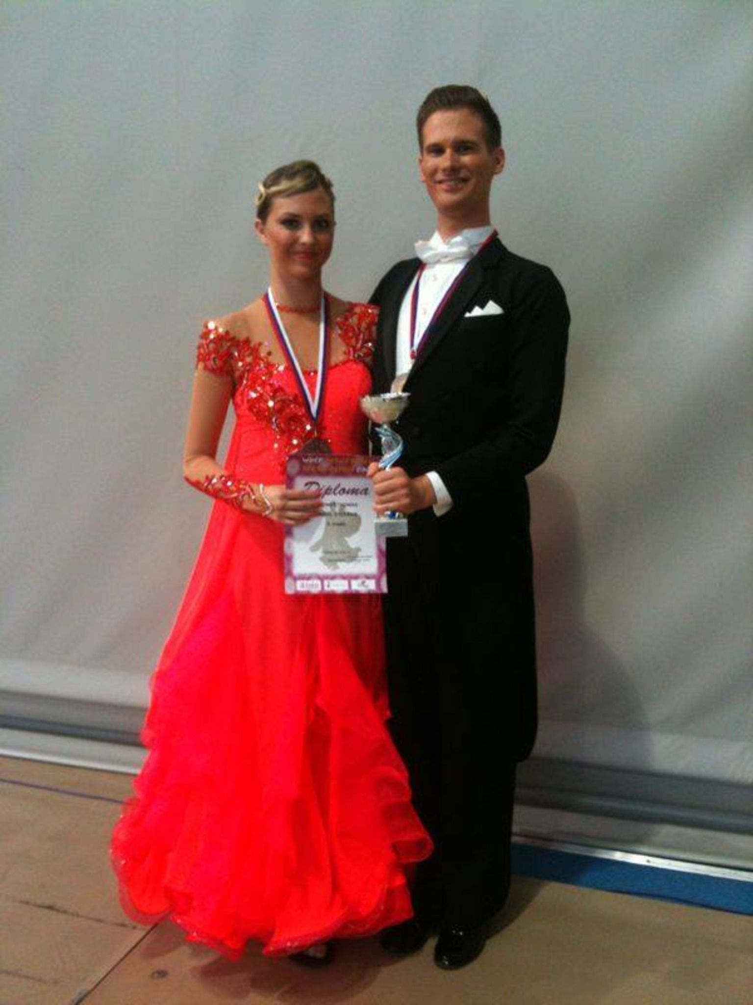 Wiener Walzer und Wiener Rathaus - große Erfolge für zwei Apollo21 Tanz ...