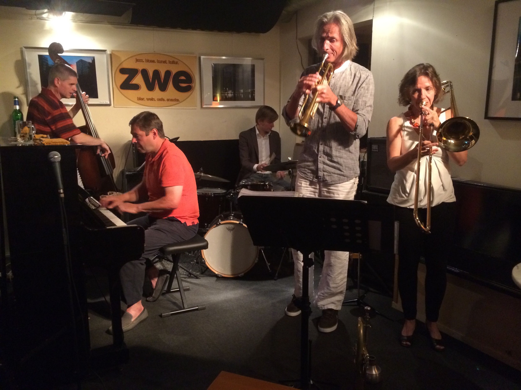 Jetzt im ZWE ... Ulla N. & Frank Mackel Quintet Ulla Niederbrucker trb ...