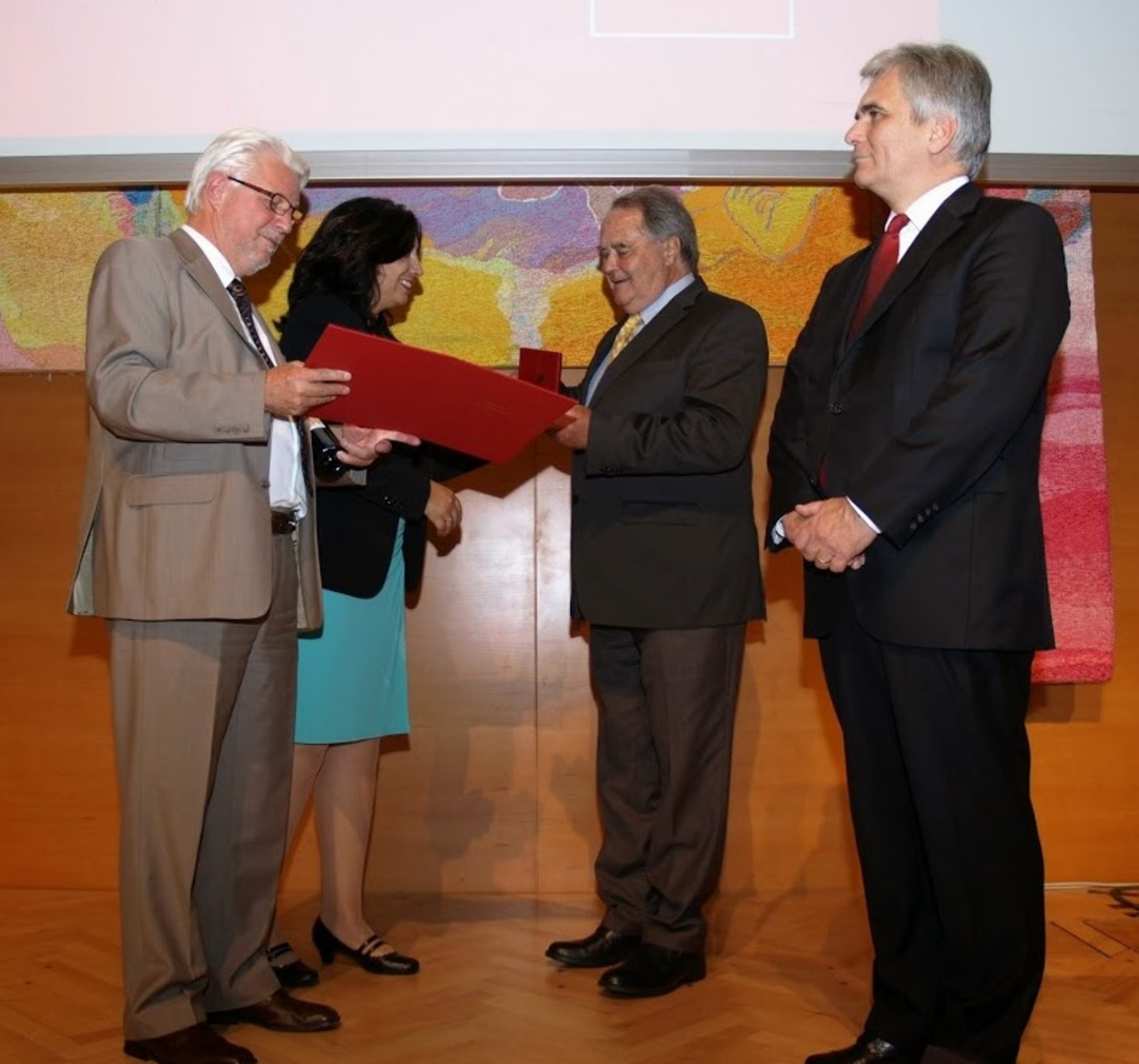 Viktor-Adler-Plakette für Günter Bußjäger - Reutte
