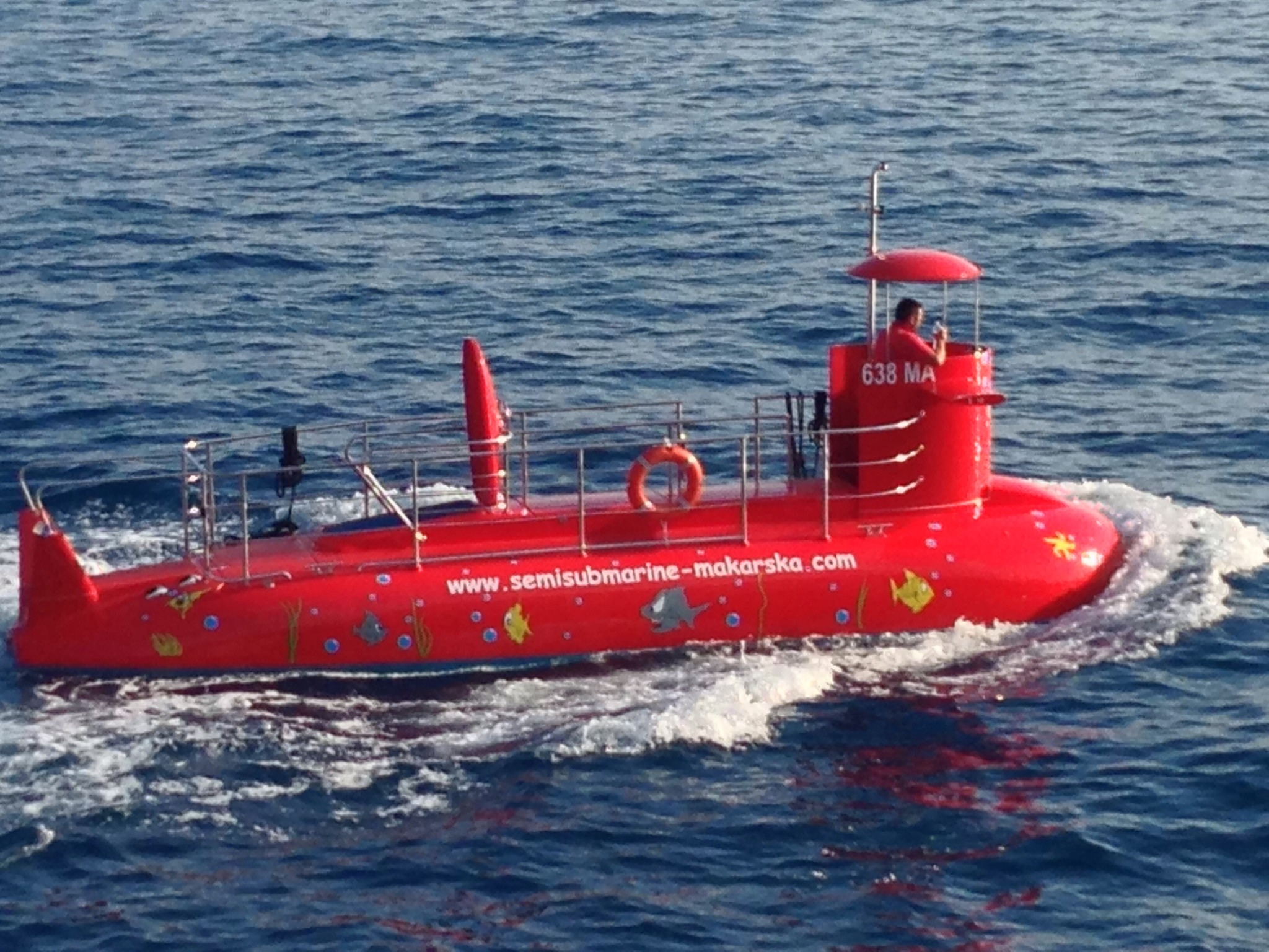 We all live in a red semi-submarine - Jennersdorf