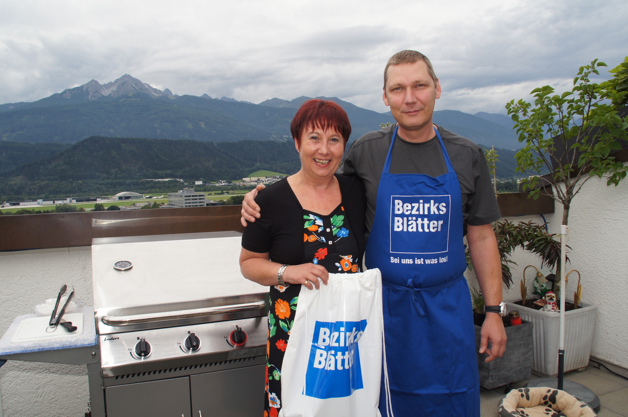 "Am Grill"-Gewinner des Monats Juli: Petra und Udo Horndasch - Hall-Rum
