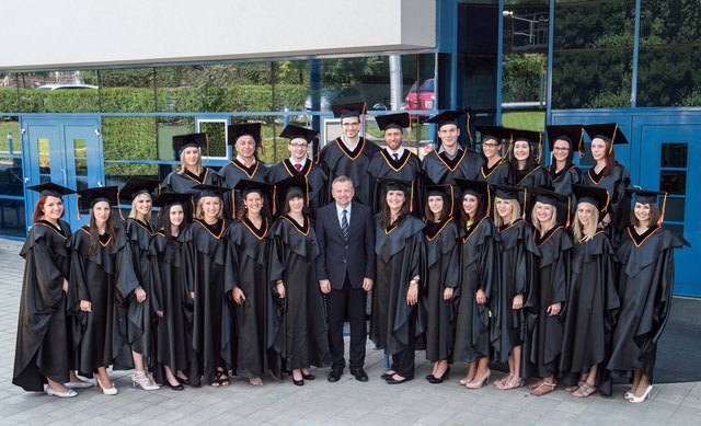 189 AbsolventInnen der FH Burgenland feierten ihren Studienabschluss ...