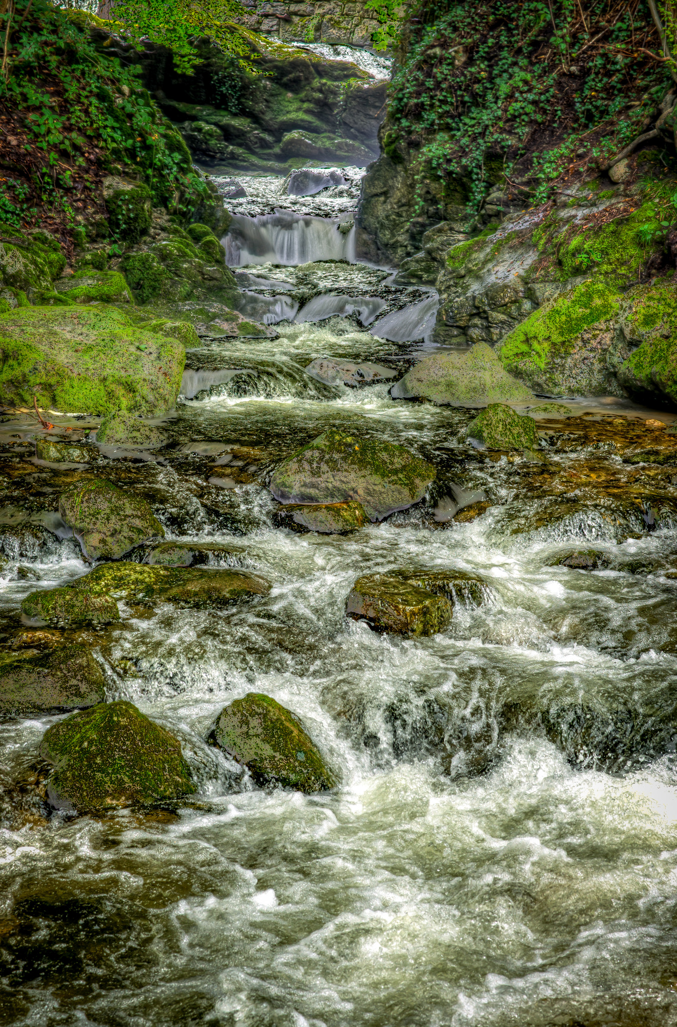 der Kotbach der durch Hallein fließt, immer wieder ein Bild wert ...