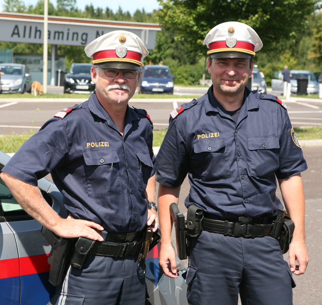Polizisten wurden zu Lebensrettern - Linz-Land