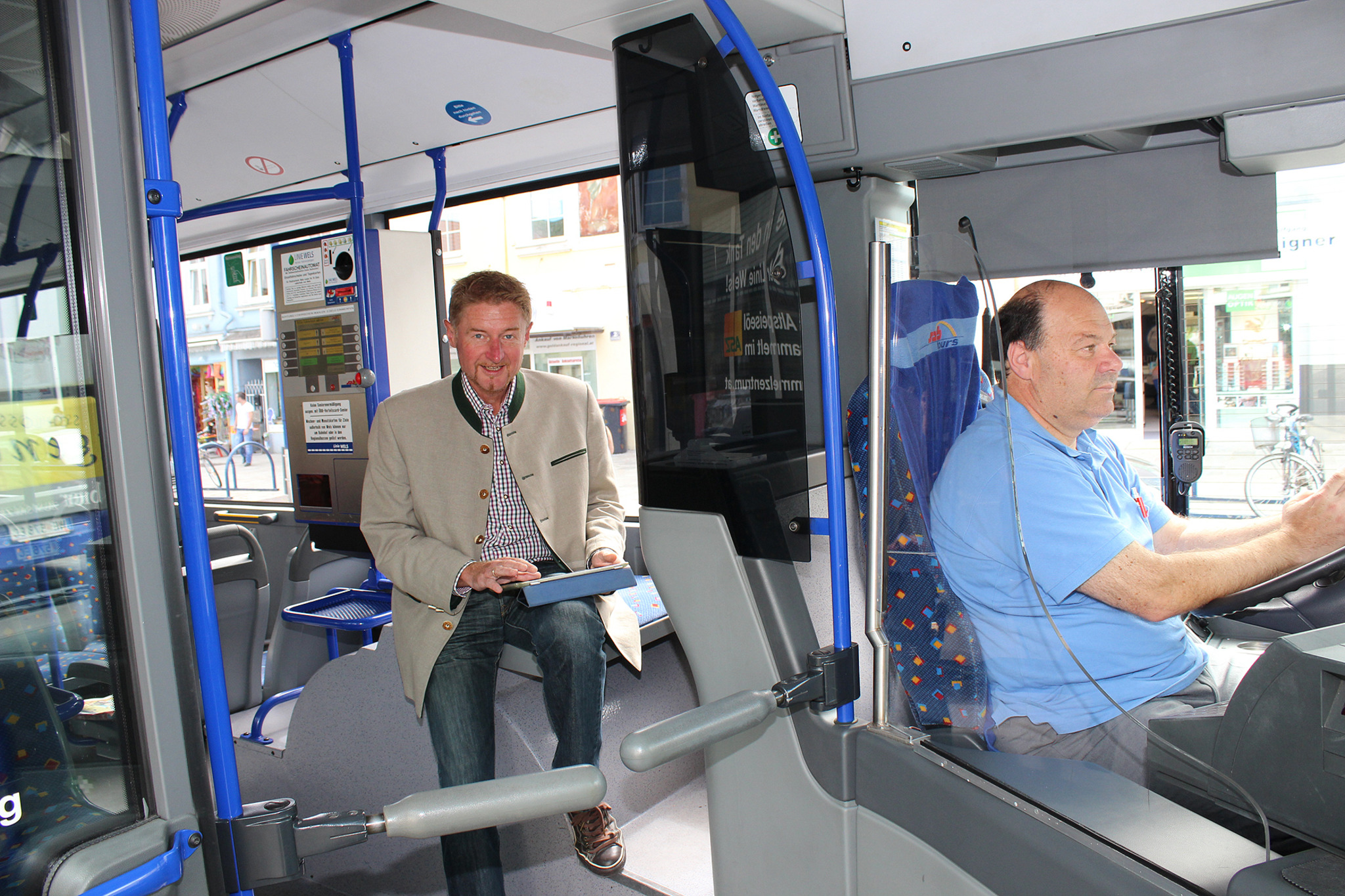 Linien-Busse sollen bald mit WLAN unterwegs sein - Wels & Wels Land