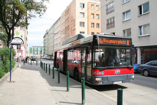 Favoriten: Neue Haltestellen für den Bus 14A - Favoriten
