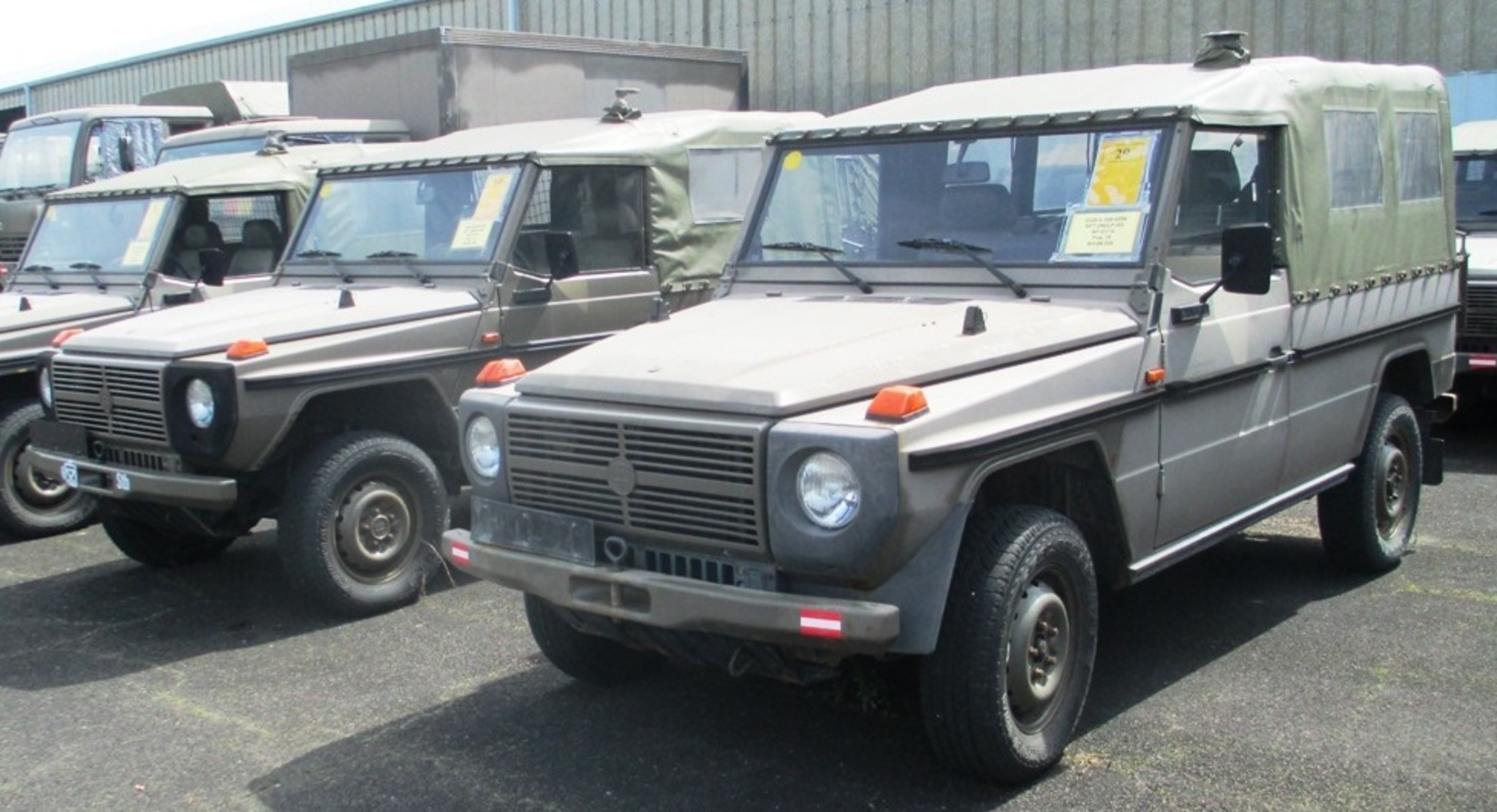 Versteigerung Von Polizeiautos