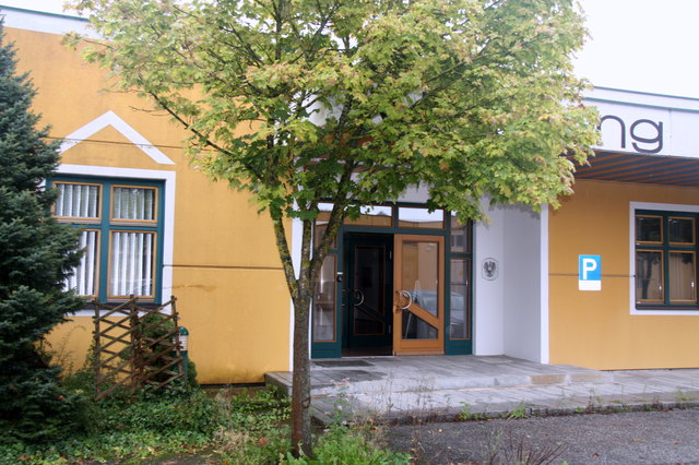 Geschafft: Jetzt kommt Gewerbe-Park mit großem Oldtimer-Museum - Perg