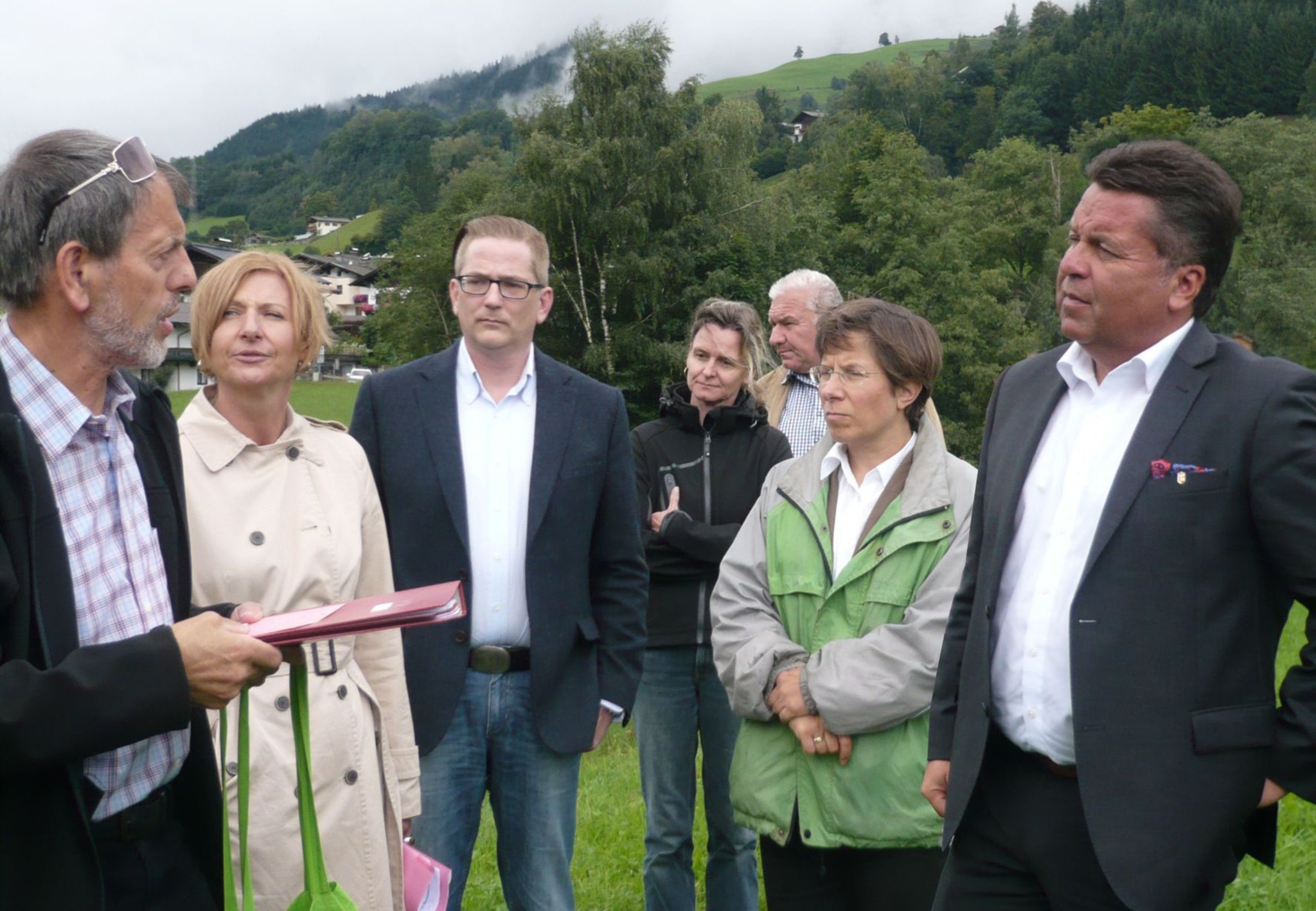 Verkehrslösung Gries: LR Hans Mayr und LAbg. Angela Lindner vor Ort ...
