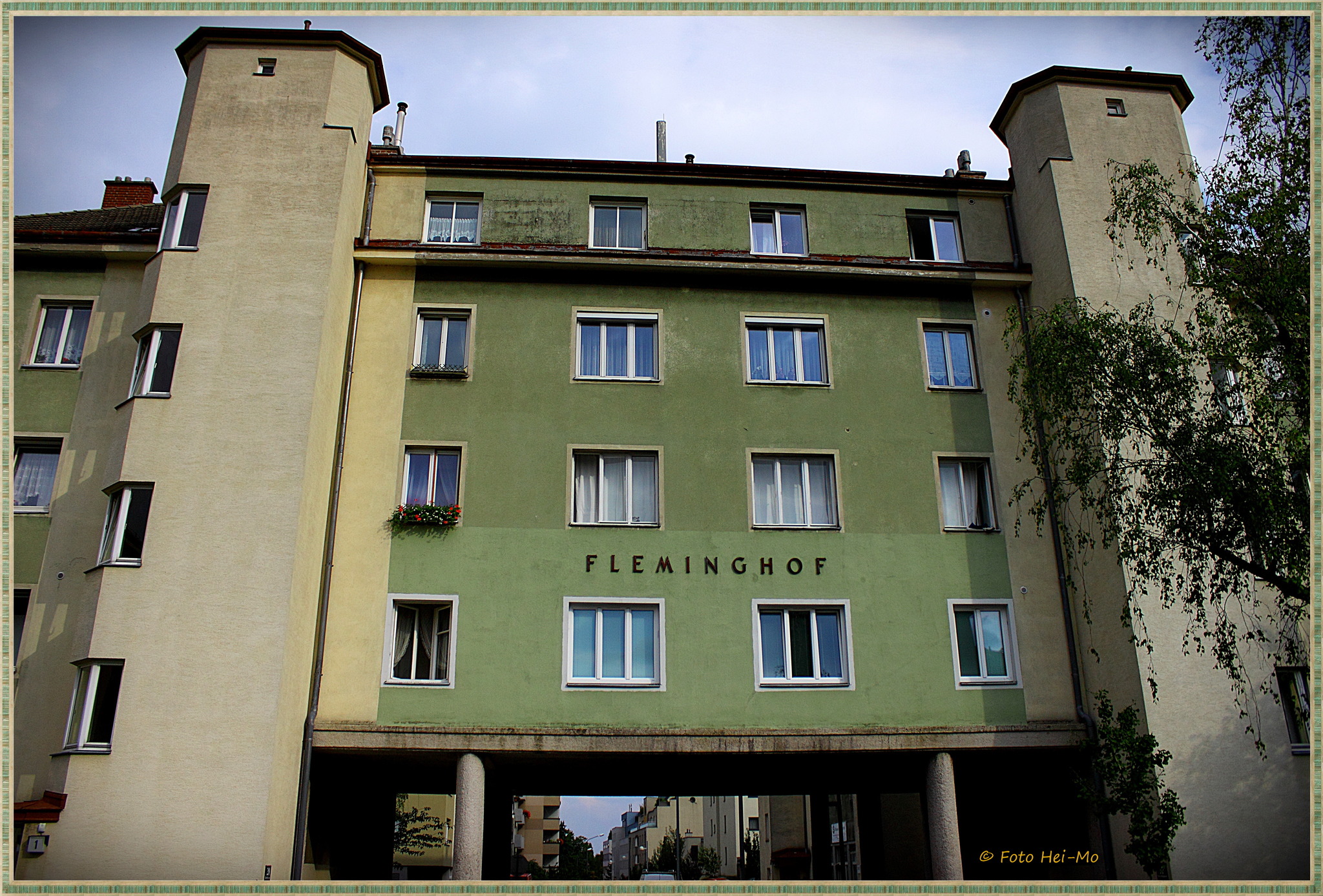 Auch ein Ottakringer Gemeindebau - Ottakring