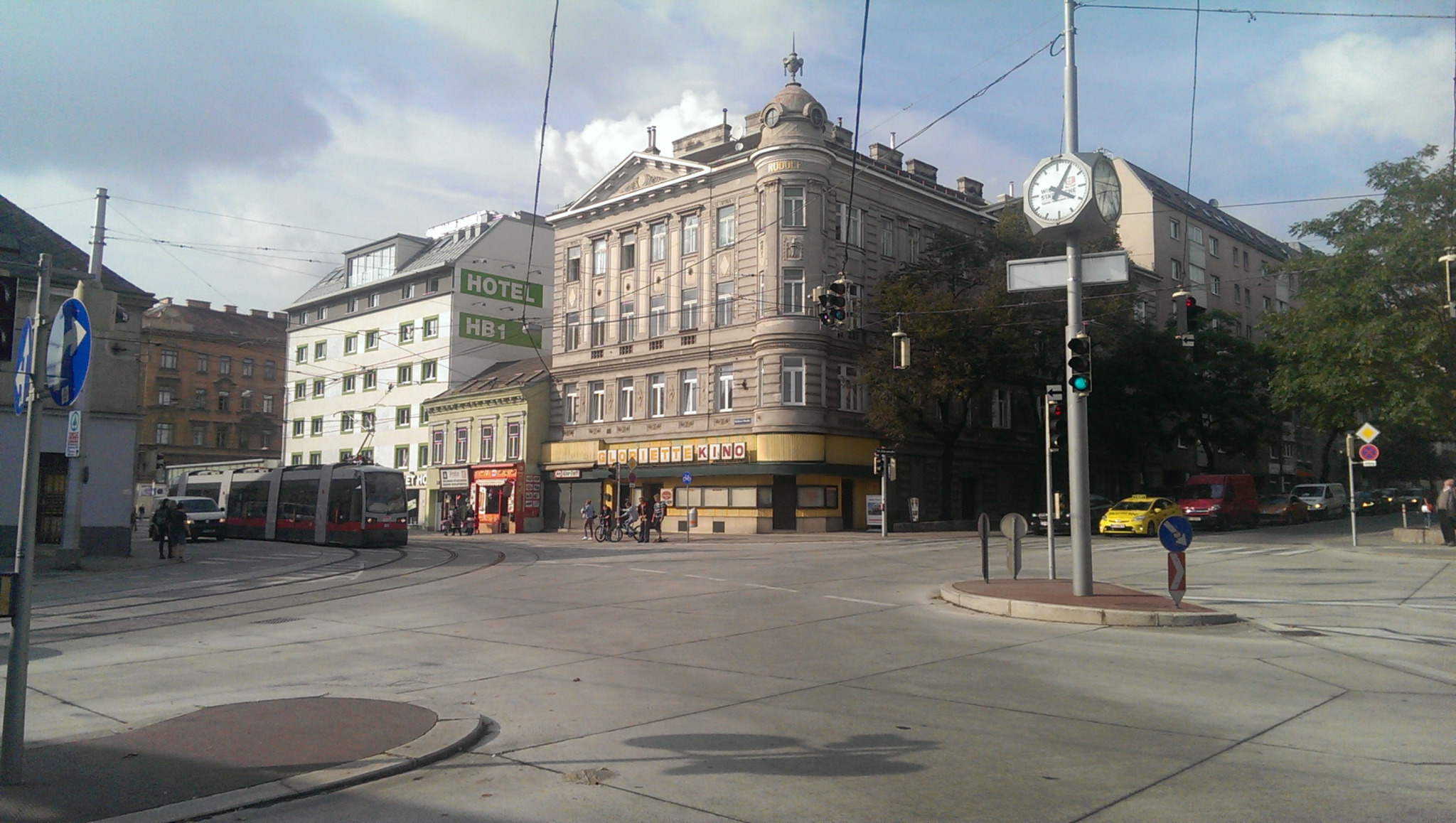 Das ehemalige Gloriette-Kino in der Linzer Straße in Penzing - Penzing