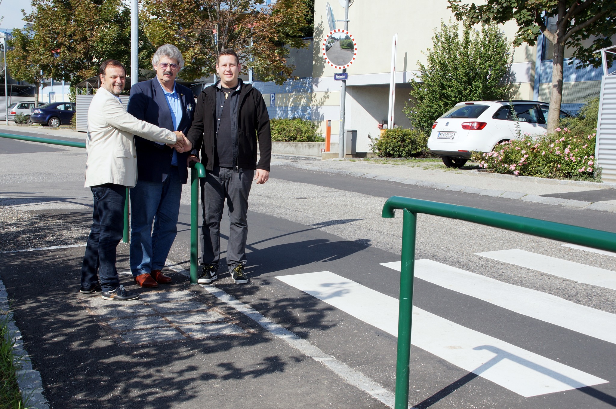 Straße saniert und sicherer Gehsteig - Krems
