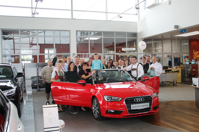 Blinder Bergsteiger im Autohaus Ortner - Perg