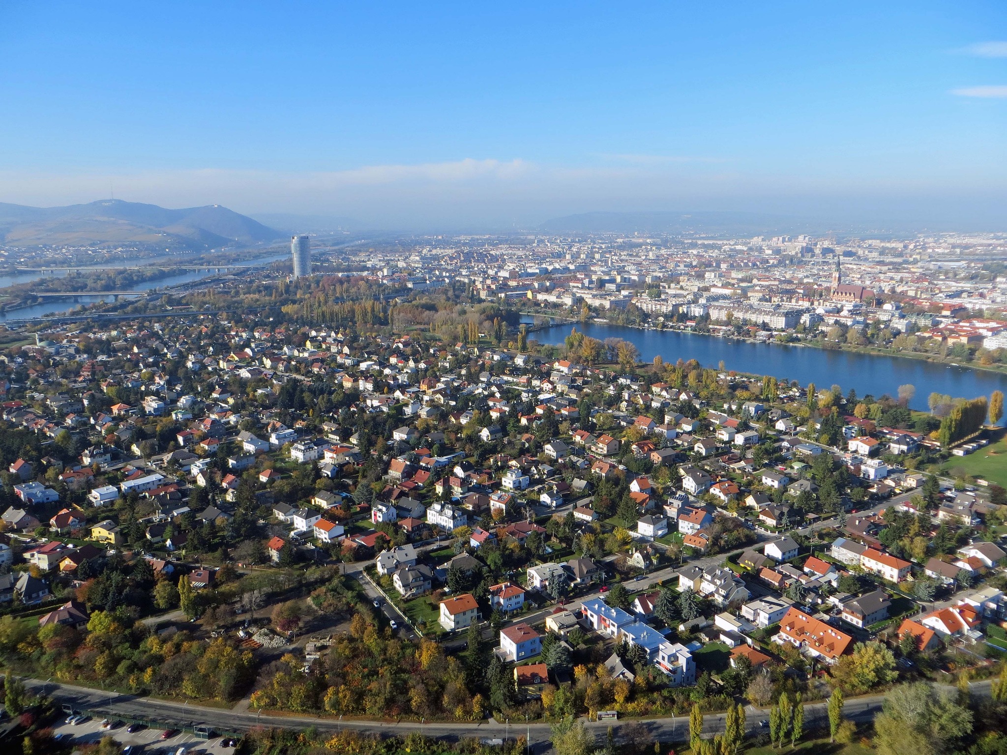 Vom Donauturm der schönste Blick auf das herbstliche Wien - Brigittenau