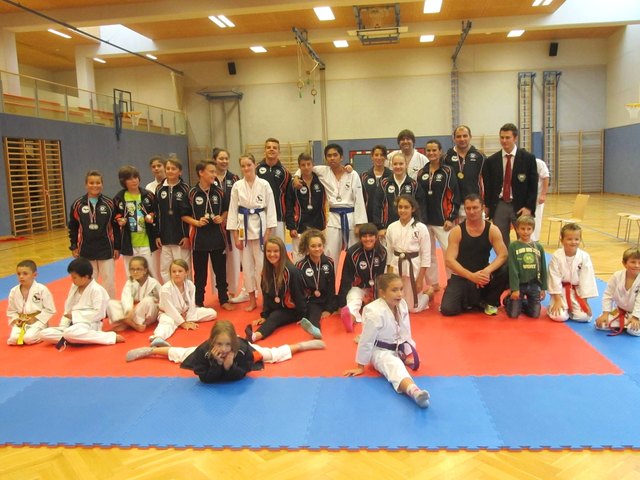 Der Karate-Union Shotokan Tirol gewann in Bruck 62 Medaillen - Kitzbühel