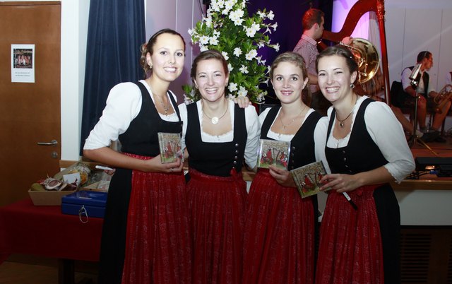 mit Pfiff - die neue CD von den Vielsaitigen - Hall-Rum