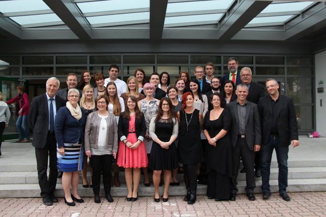 21 neue Fach-Sozialbetreuer in der Altenarbeit - Ried