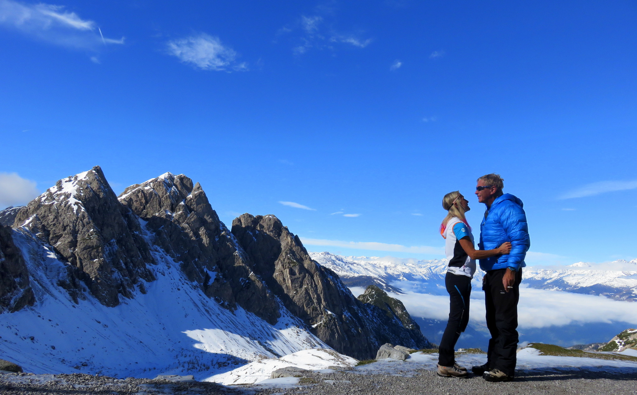 (Gem )Einsame Schneewanderung auf die Karlsbader Hütte(2260 m) am ...